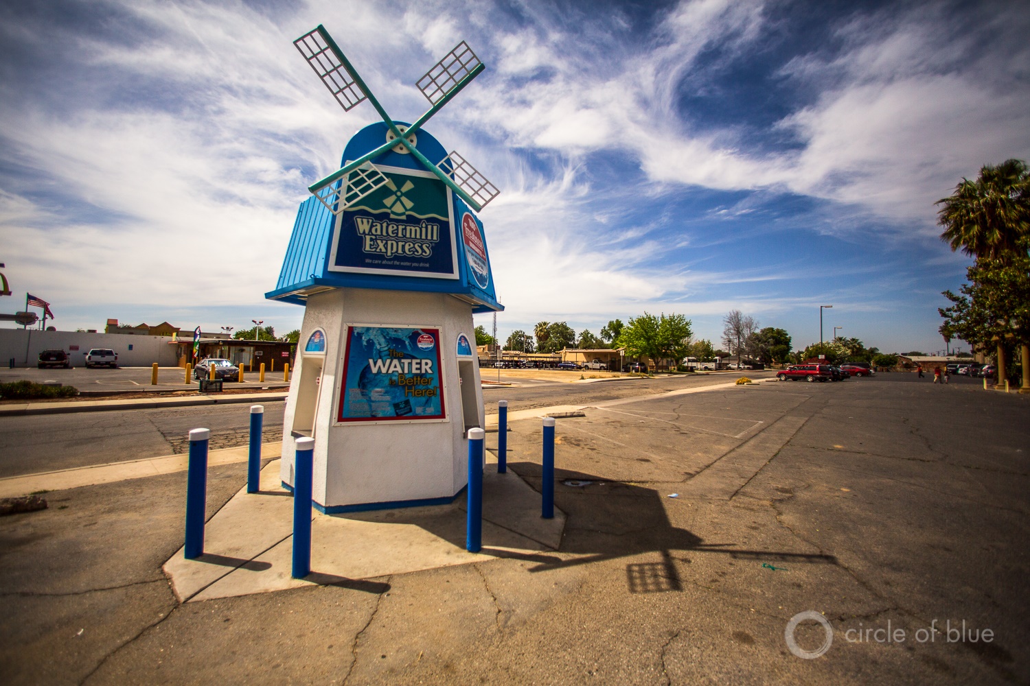 California_Vending_Machine_G3_4715-Edit-1500 - Circle of Blue